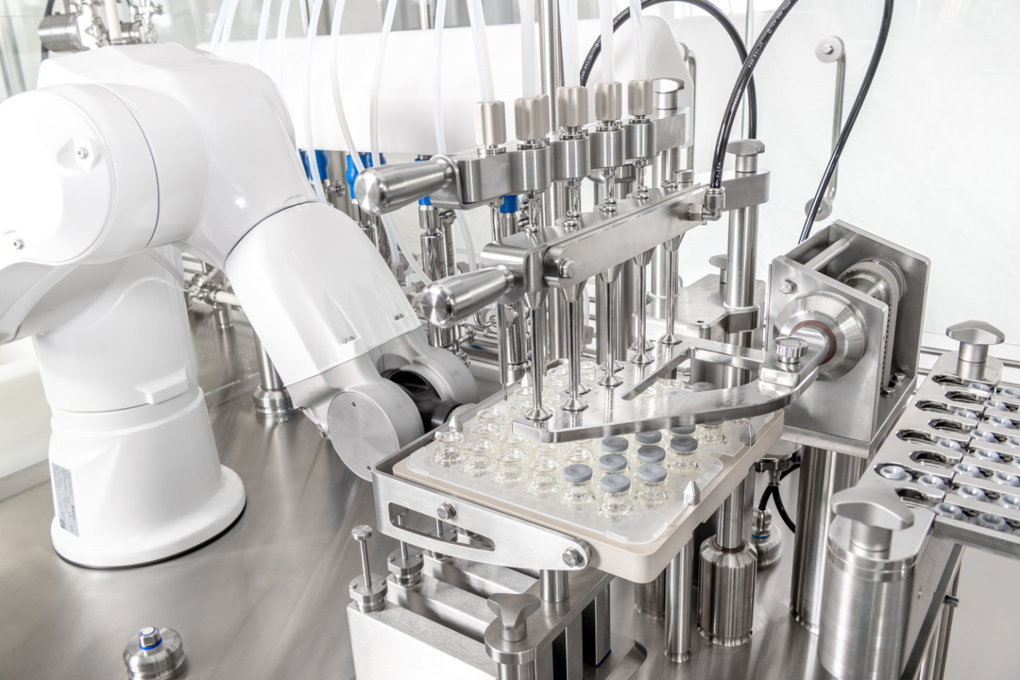 Z-810 | Nesting machine for syringes, vials & cartidges - Rychiger